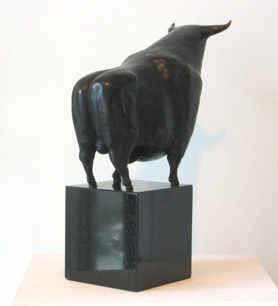 Medium Bull | Trias Gallery